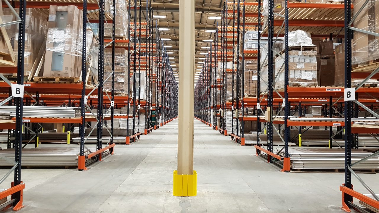 Wide Aisle Pallet Racking